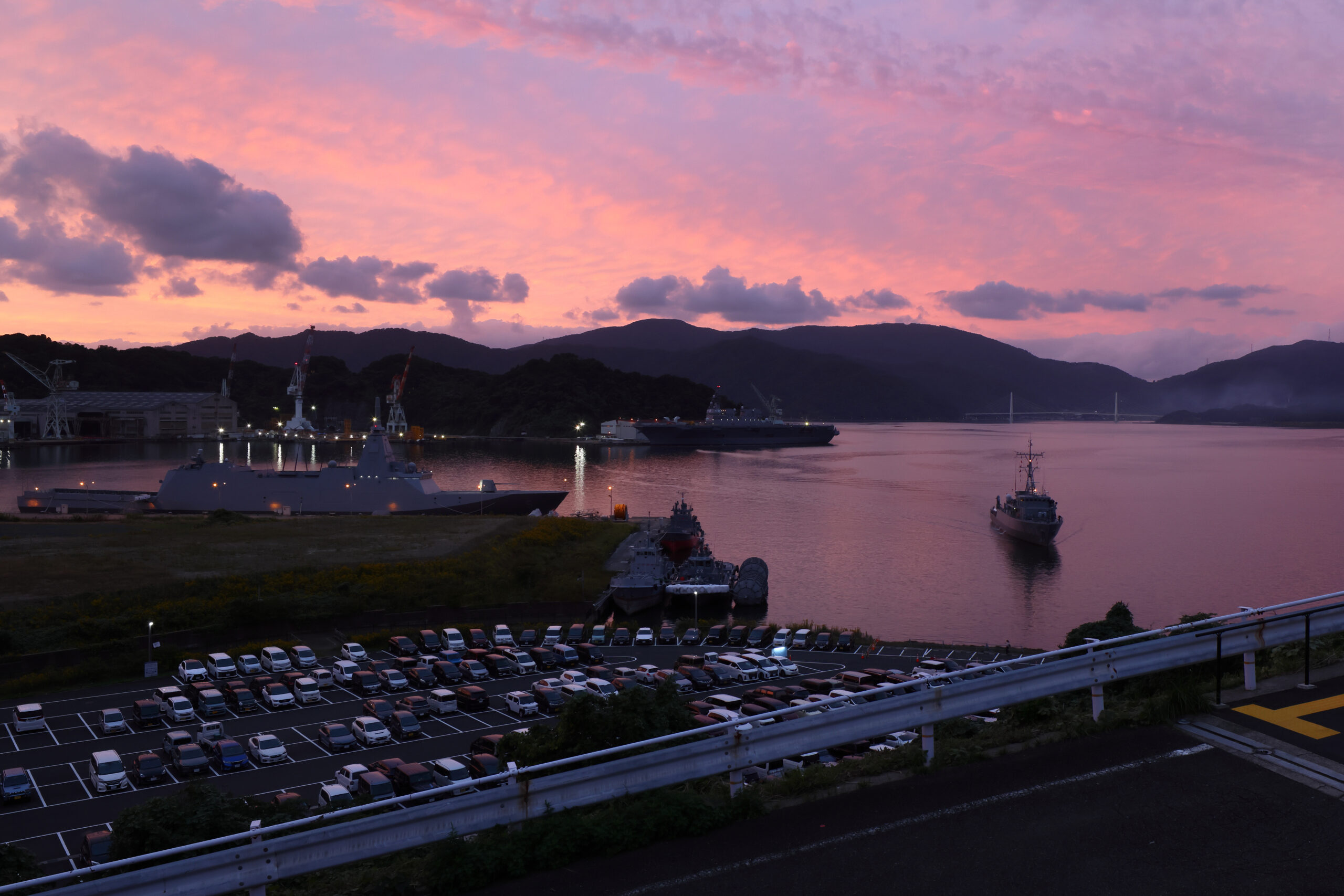 atick | 舞鶴湾を望む高台に誕生した複合施設「atick（アティック）」。隠れ家的空間でお買い物や体験をお楽しみいただけます。